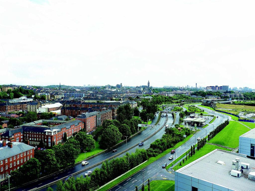 Meadowside Quay Square, Glasgow 2 bed flat - £200,000