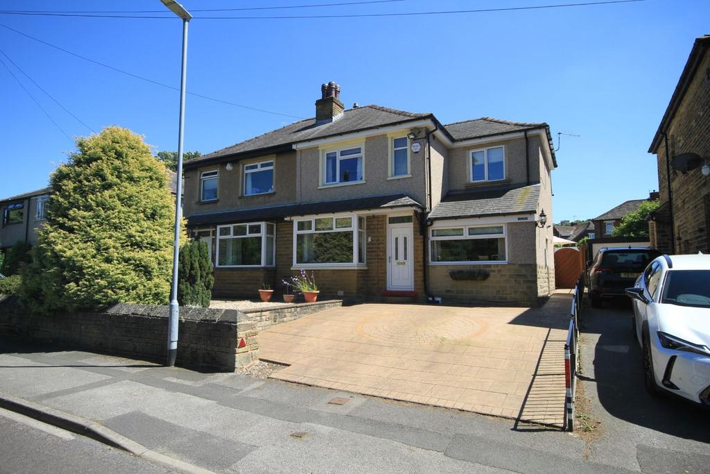 Windhill Old Road, Thackley, BD10 4 bed semi-detached house - £285,000