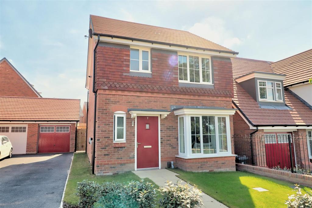 Hatters way, Ansley Village 3 bed detached house - £320,000