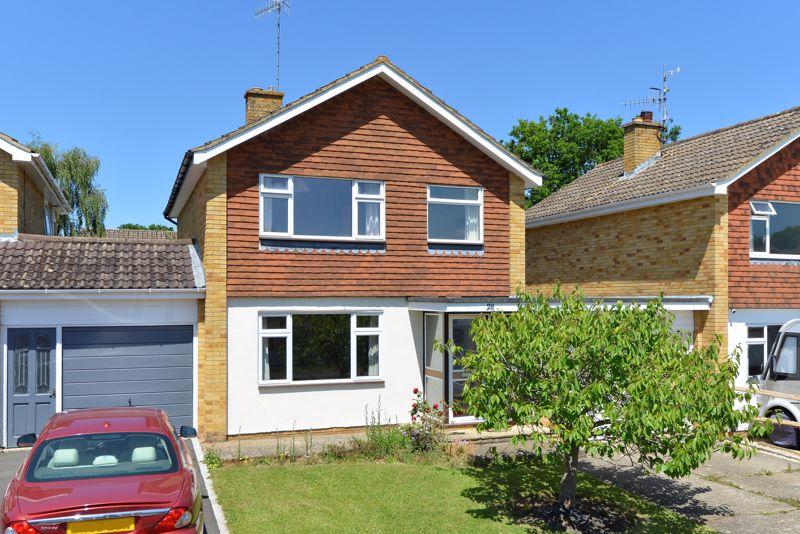 Waverleigh Road, Cranleigh 3 bed detached house - £500,000