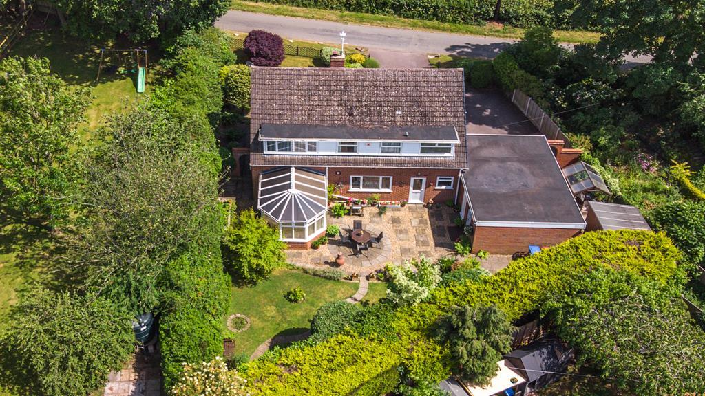Hadley End, Yoxall, Burton-On-Trent 4 bed detached house for sale - £ ...