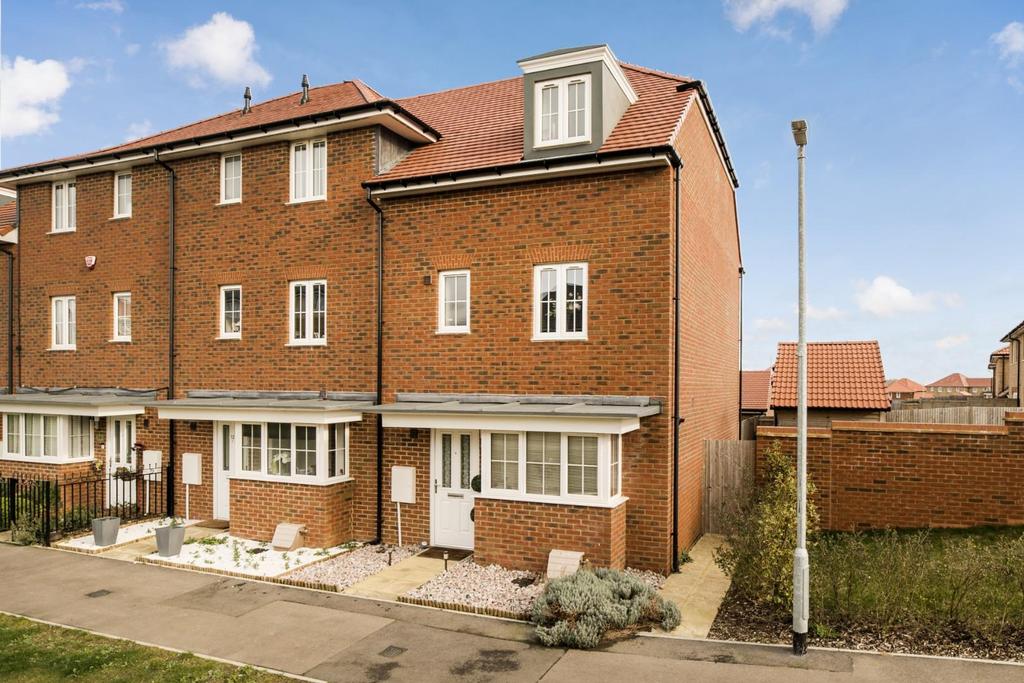 Sunshine Corner Avenue Aylesham 4 Bed End Of Terrace House £330 000
