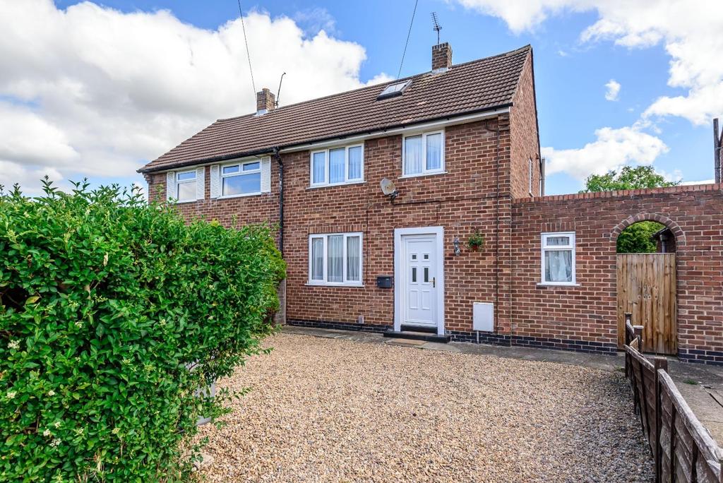 Chapelfields Road, York, North Yorkshire 2 bed semi-detached house - £ ...