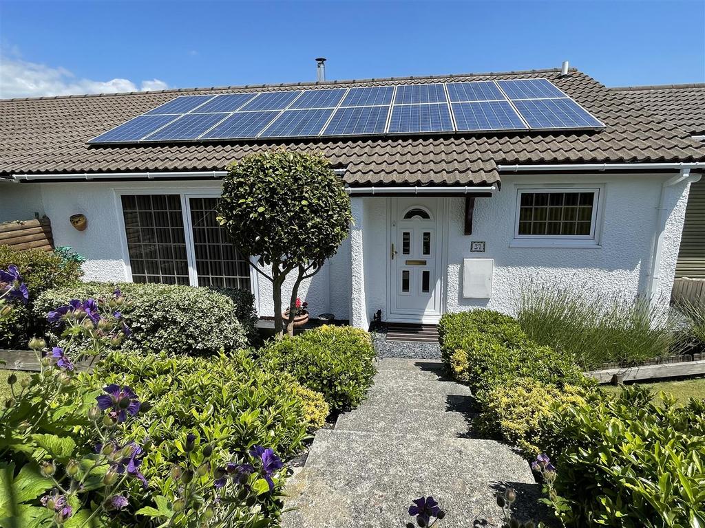 Penwithick Park, Penwithick, St. Austell 2 bed semi-detached bungalow ...