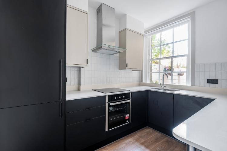 Liverpool Grove London SE17 Studio - £1,200 pcm (£277 pw)