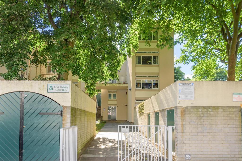 Victoria Rise, Clapham 2 bed flat - £435,000