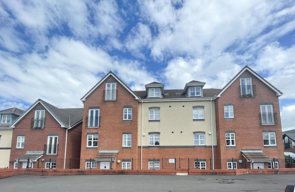 Beacon View, Standish, Wigan, WN6 0LR 2 bed flat - £595 pcm (£137 pw)