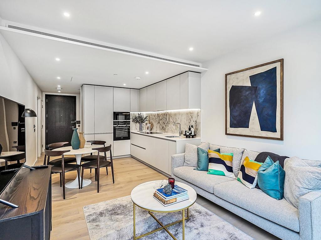 8 Water Street, Canary Wharf, E14 2 bed apartment - £3,618 pcm (£835 pw)