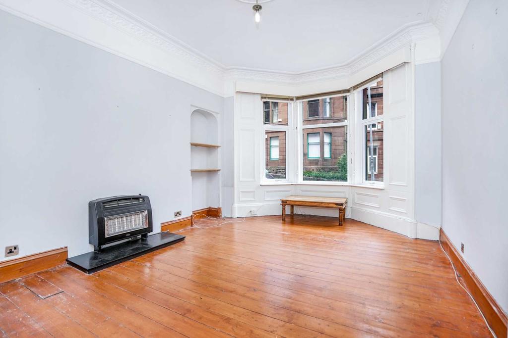 Townhead Terrace, Paisley 1 bed apartment - £60,000