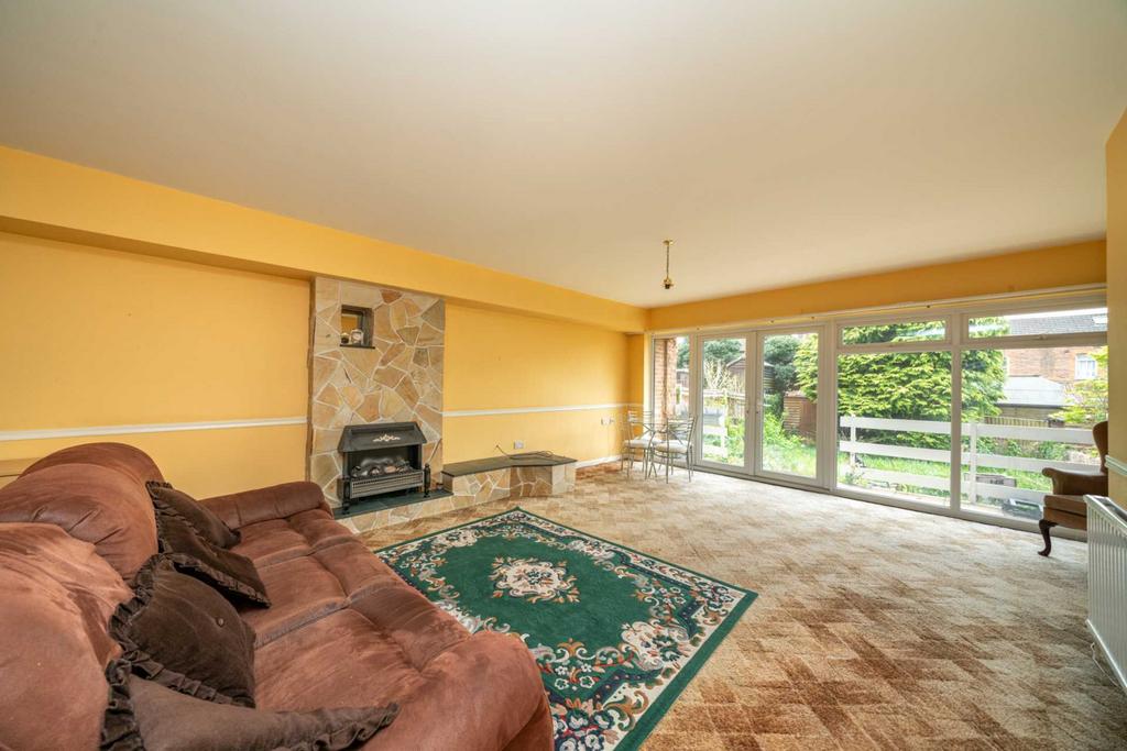 St Johns Road, Boxmoor 3 bed house - £490,000