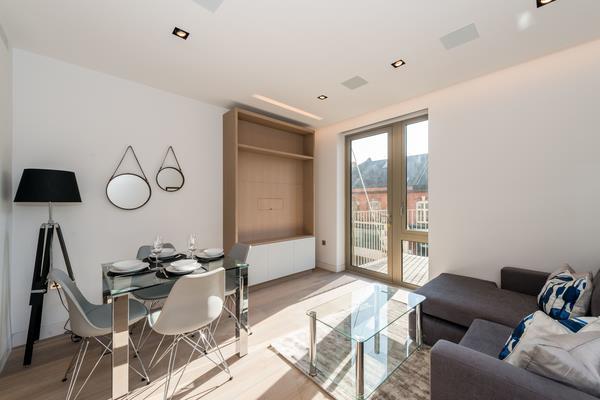 Duchess Walk, One Tower Bridge... 1 bed flat - £2,795 pcm (£645 pw)