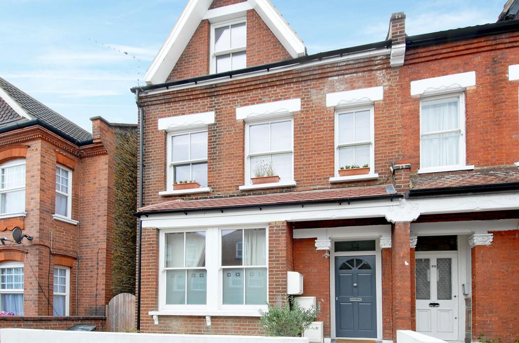 Shrubbery Road Streatham SW16 3 bed flat - £2,200 pcm (£508 pw)