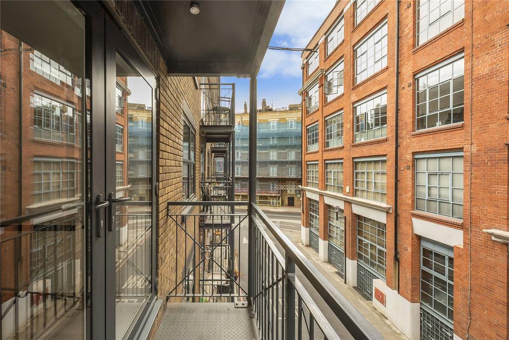 Fountain Court, 2 Lafone Street, London 2 bed flat - £650,000