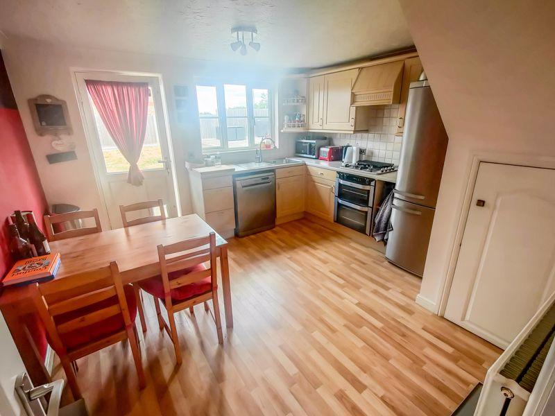 Lytham Close, Thamesmead 3 bed end of terrace house - £400,000
