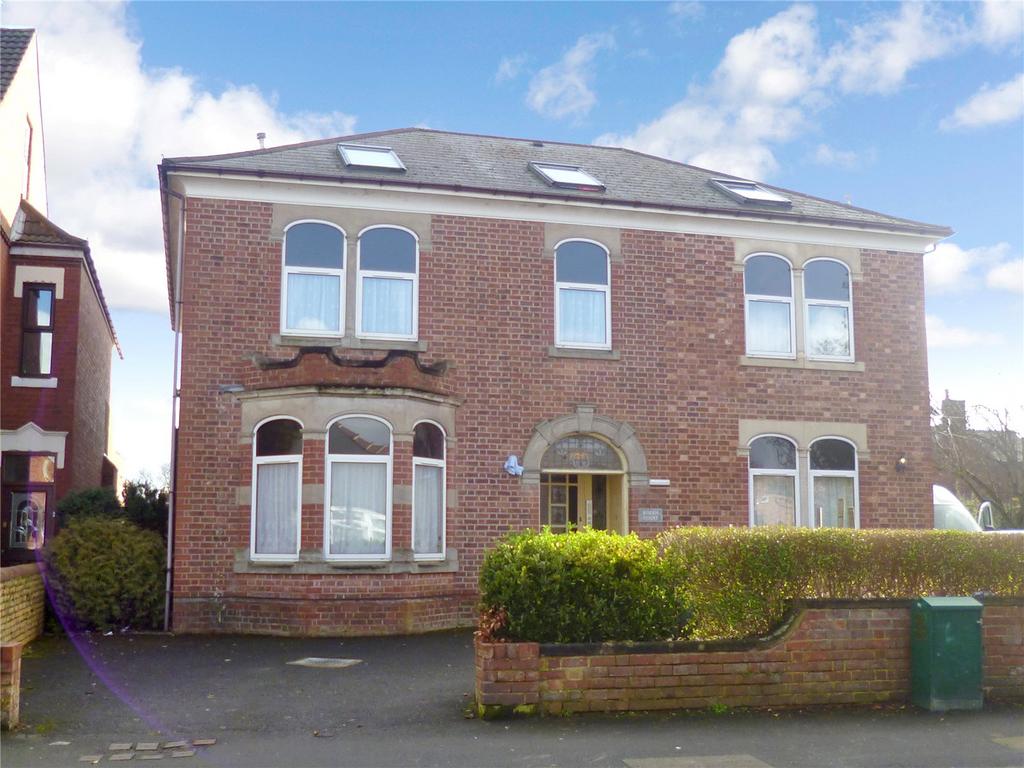 Roden Court, 333 Hurcott Road... 1 bed flat - £575 pcm (£133 pw)