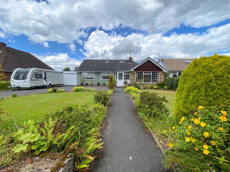 Sandbach Road, Congleton 4 bed detached bungalow - £390,000