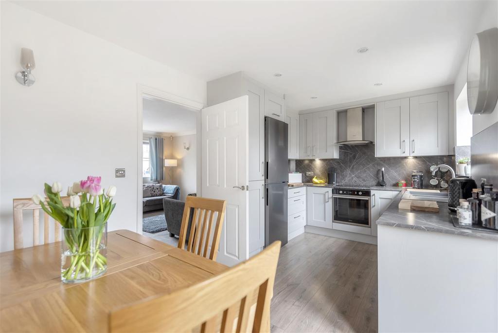 Fieldside Court, Tadcaster, North... 3 bed terraced house - £250,000