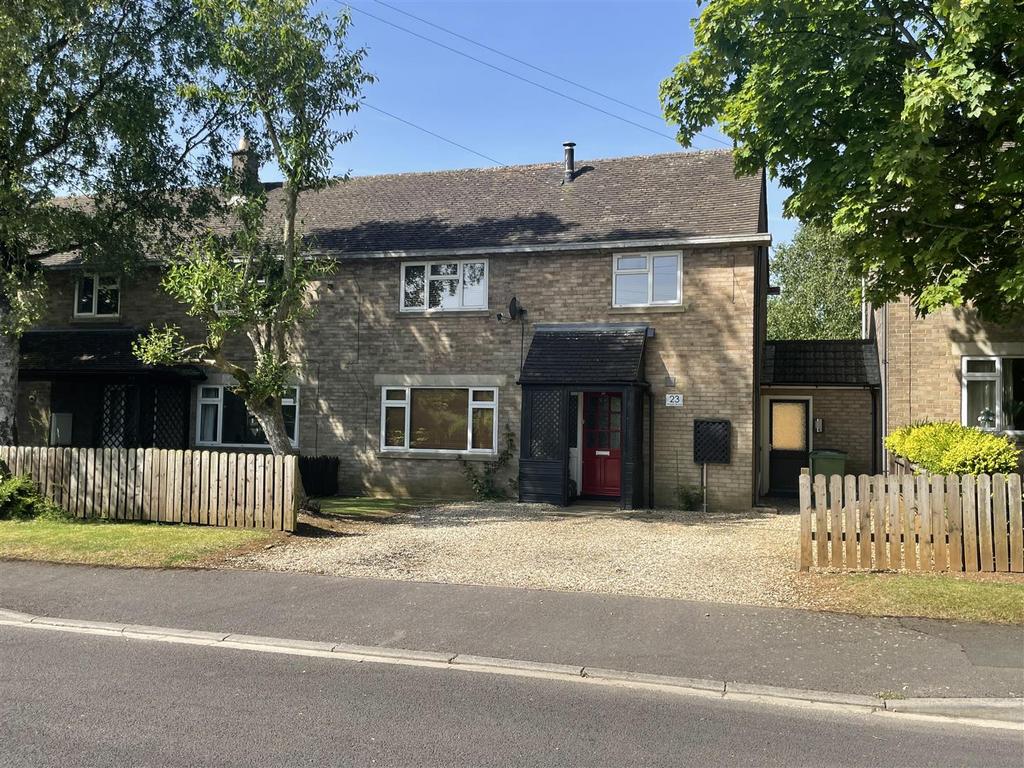 Wright Road, Upper Rissington... 3 bed end of terrace house - £325,000