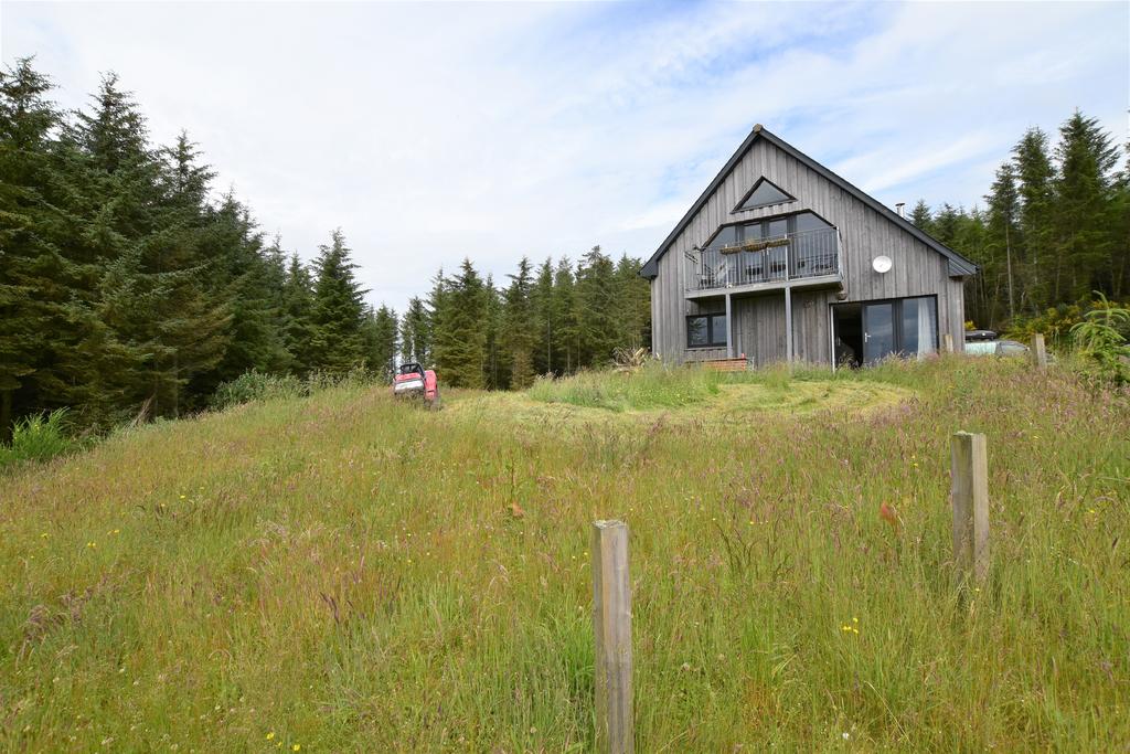 Westwood Croft, Clochan 3 bed detached house - £350,000