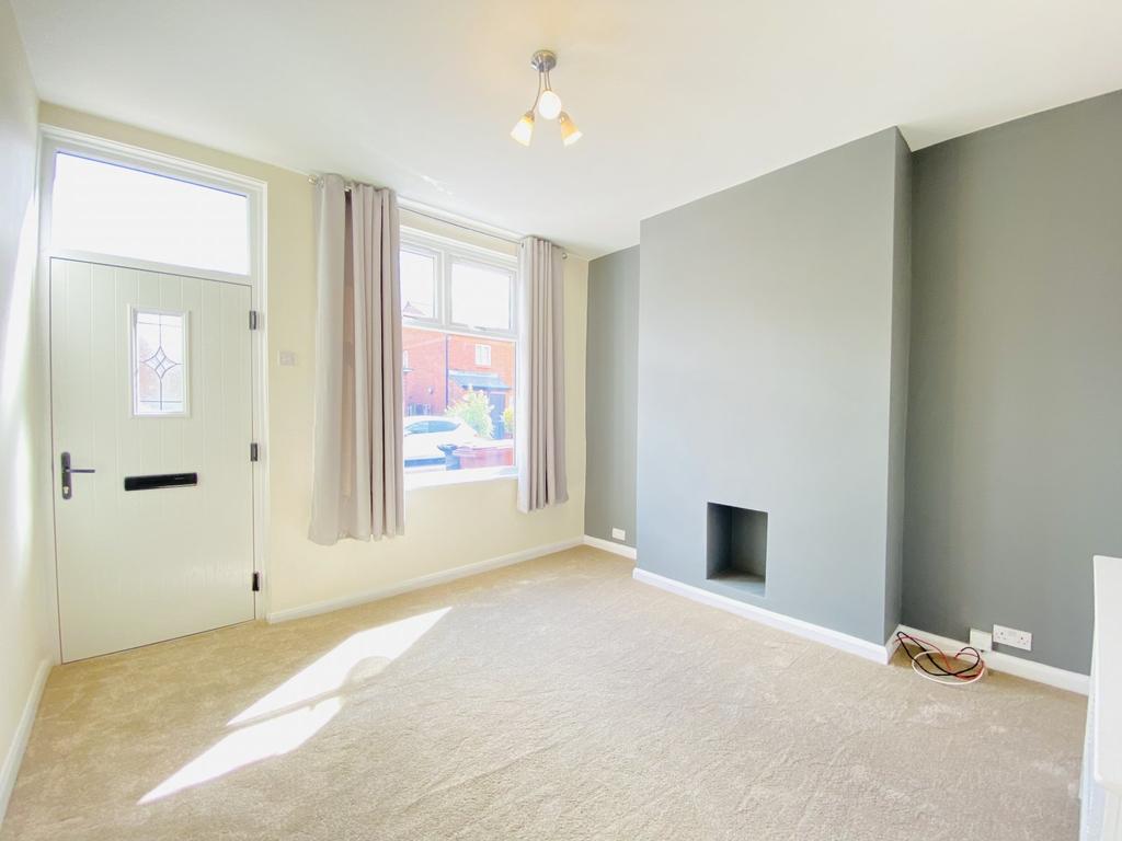 Florist Street Shaw Heath 2 Bed Terraced House £850 Pcm £196 Pw