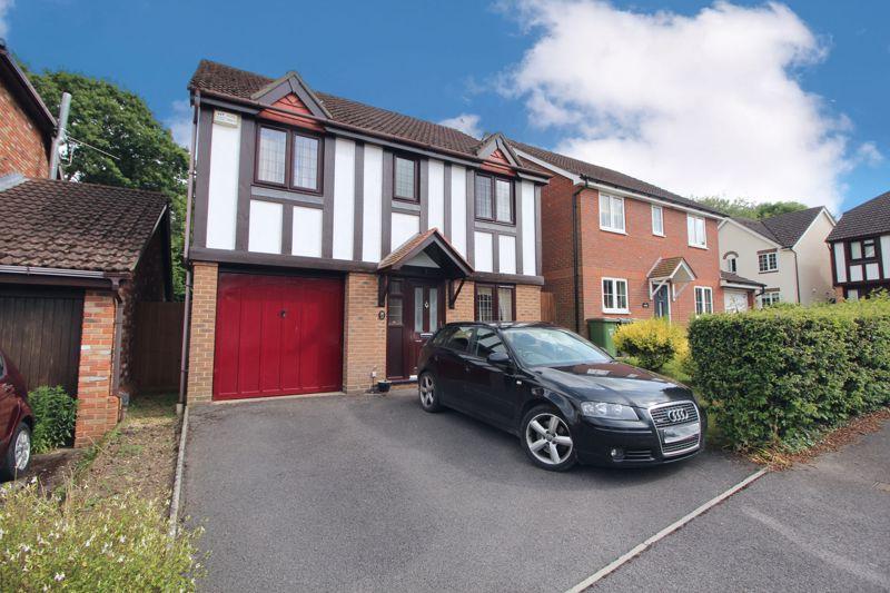 Mallard Gardens, Grange Park, SO30 2XJ 4 bed detached house - £500,000