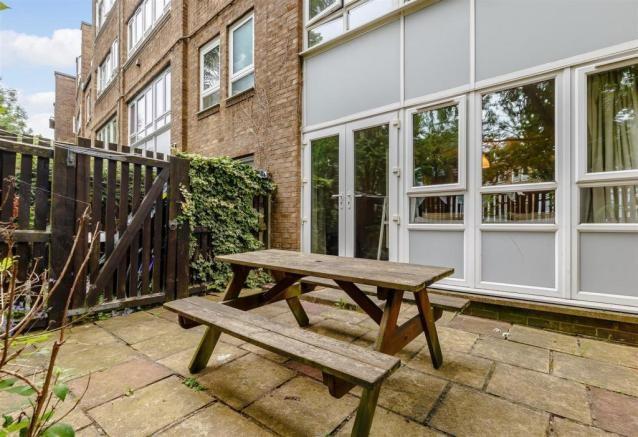 Hilldrop Crescent, London, N7 4 bed apartment - £3,618 pcm (£835 pw)