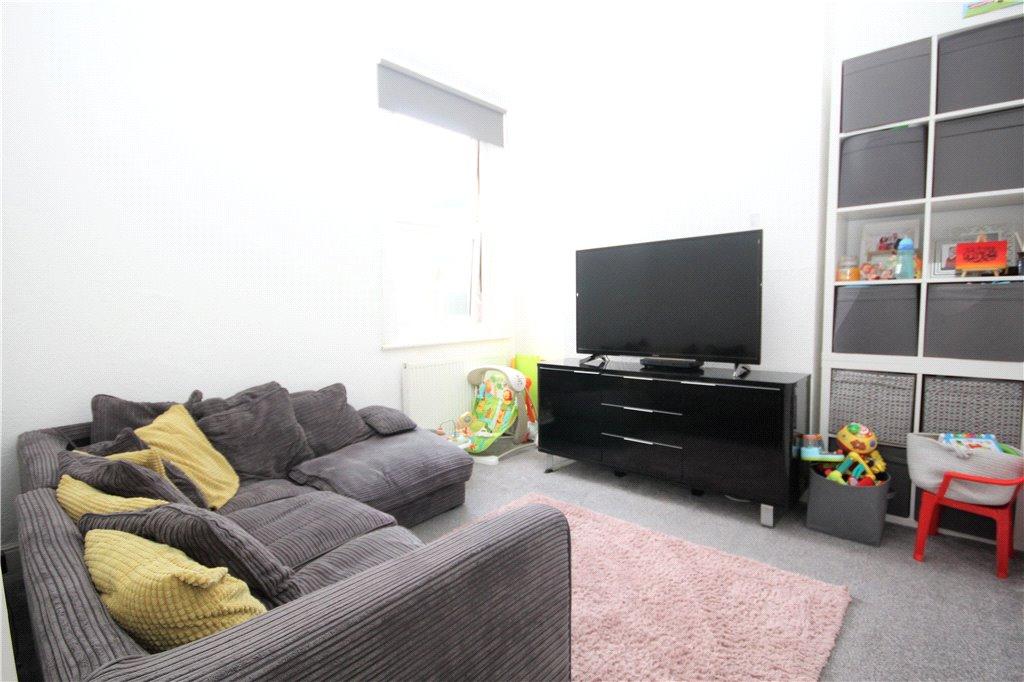 Leverson Street, London, SW16 2 bed apartment - £1,495 pcm (£345 pw)