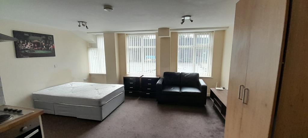 2 Queen Street, Wakefield, WF1 Studio - £525 pcm (£121 pw)