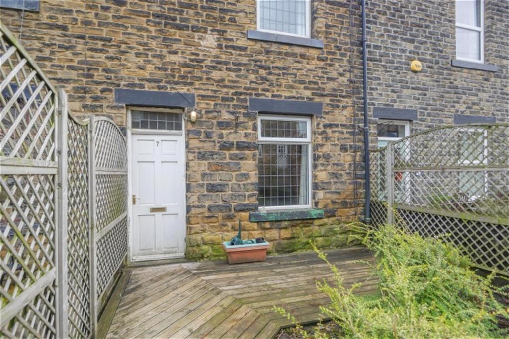Rosemont Avenue, Pudsey, LS28 7AJ 2 bed terraced house - £795 pcm (£183 pw)