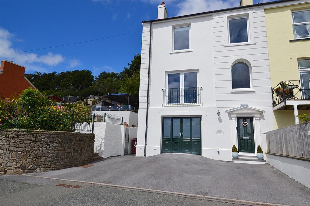 Llanstadwell, Milford Haven 4 bed semi-detached house - £450,000
