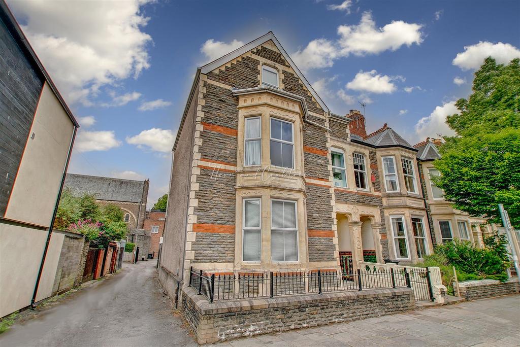 Hamilton Street, Cardiff 2 bed duplex - £275,000
