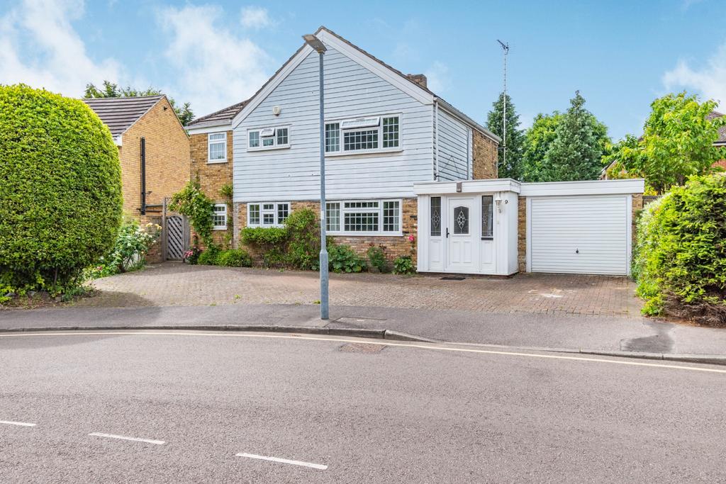 Townfield, Rickmansworth, WD3 4 bed detached house - £850,000