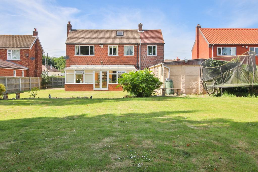 College Road, East Halton, Immingham... 4 bed detached house - £380,000