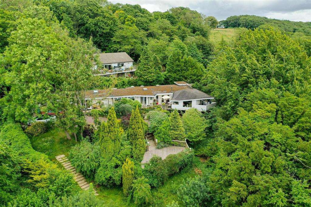 Warren Road, Blue Bell Hill 3 bed detached house - £1,300,000