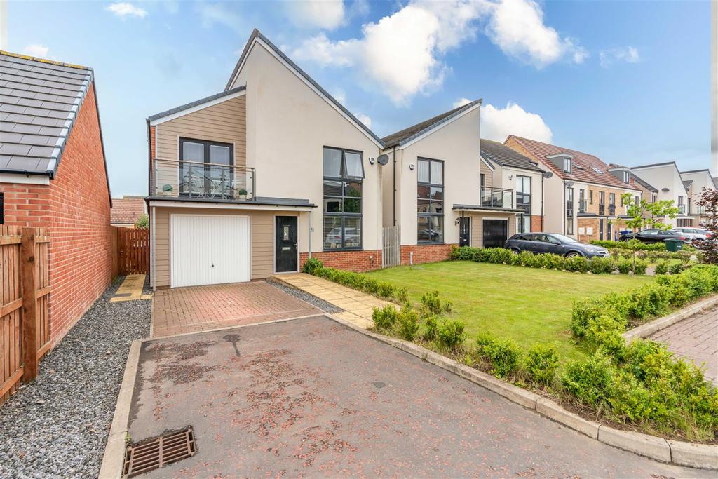 Iveston Avenue, Great Park, Newcastle... 4 bed detached house - £300,000