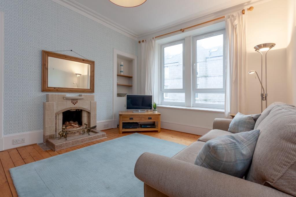 216 Rosemount Place, Rosemount... 1 bed flat - £92,500