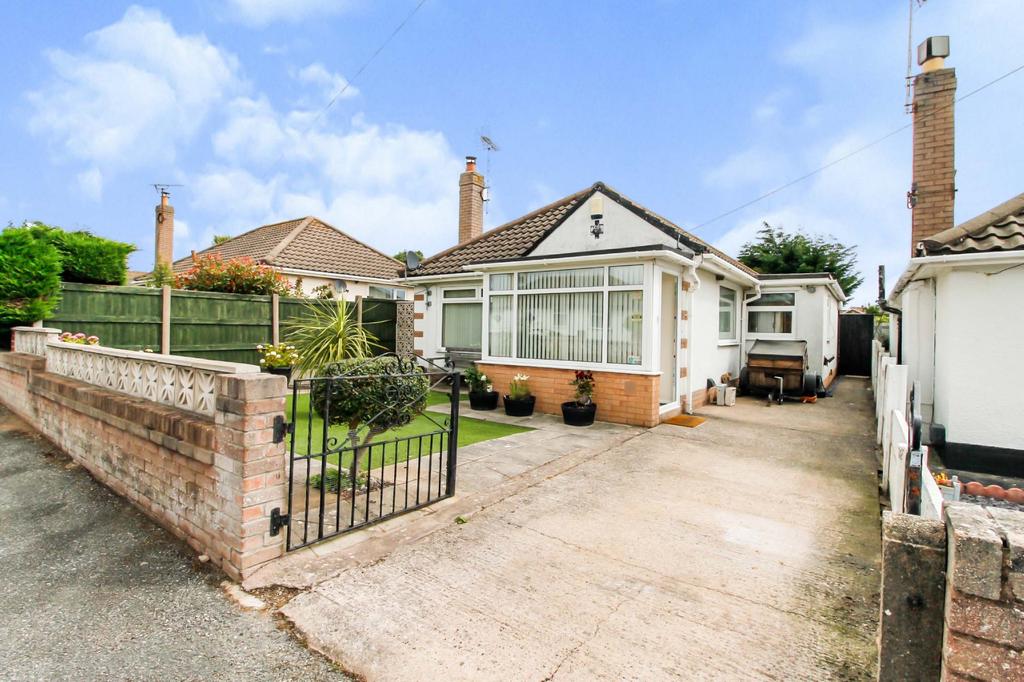 4 Viola Avenue, Rhyl, Denbighshire... 2 bed bungalow - £180,000