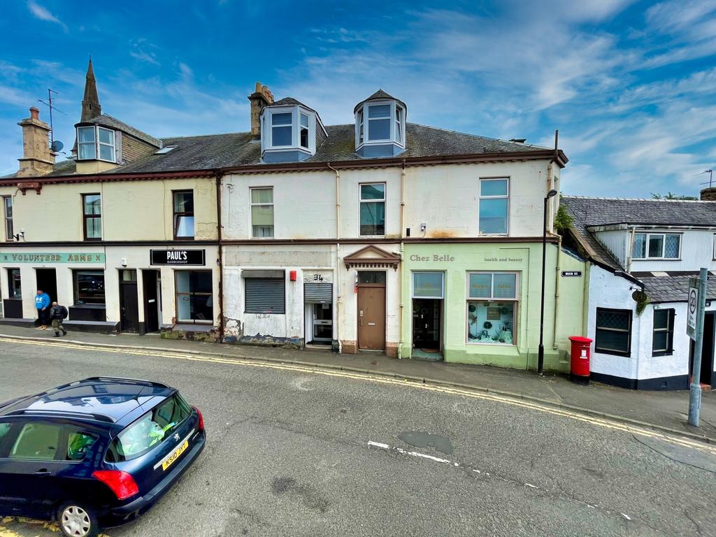 36 Main Street, 2nd Floor Flat, Dalry 1 bed apartment - £34,500