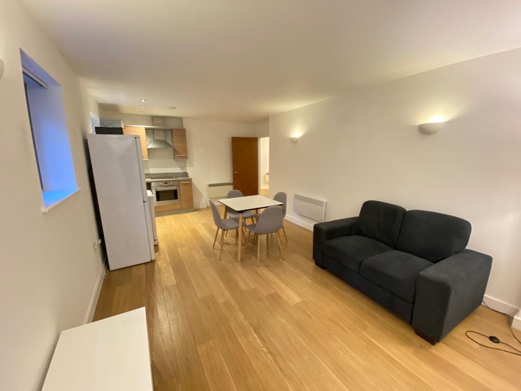Waterloo Court 1 bed apartment - £800 pcm (£185 pw)
