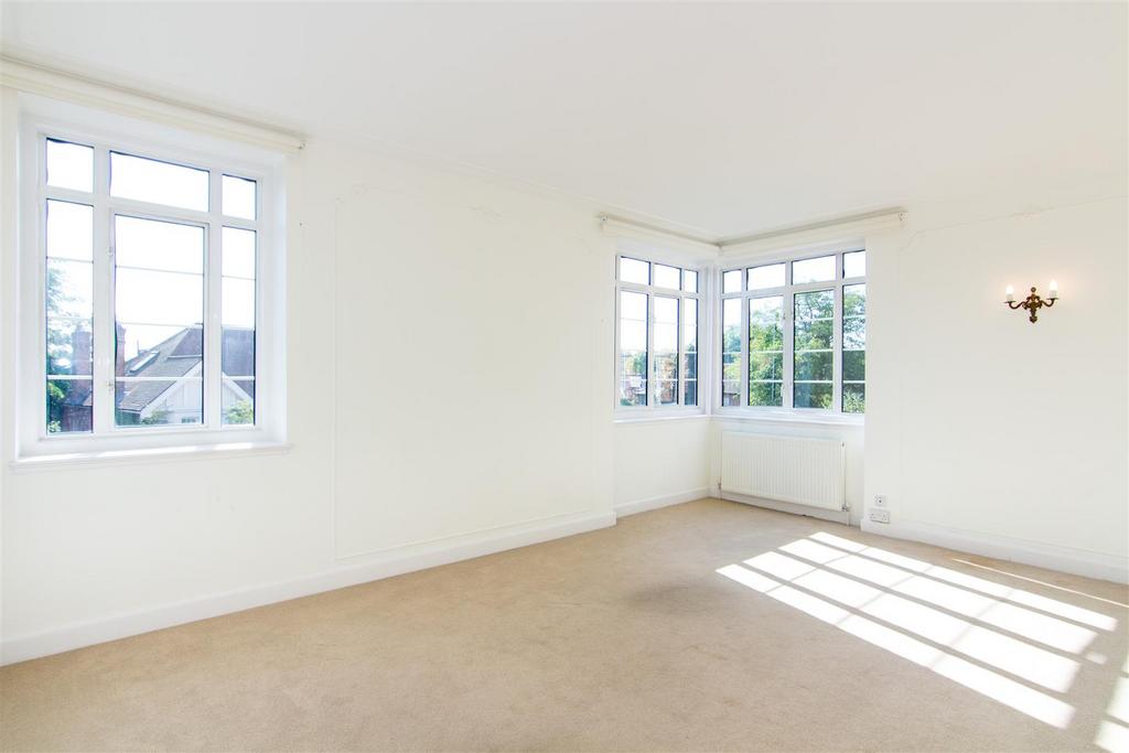 Sutton Court Road, London, W4 3 bed flat - £699,950