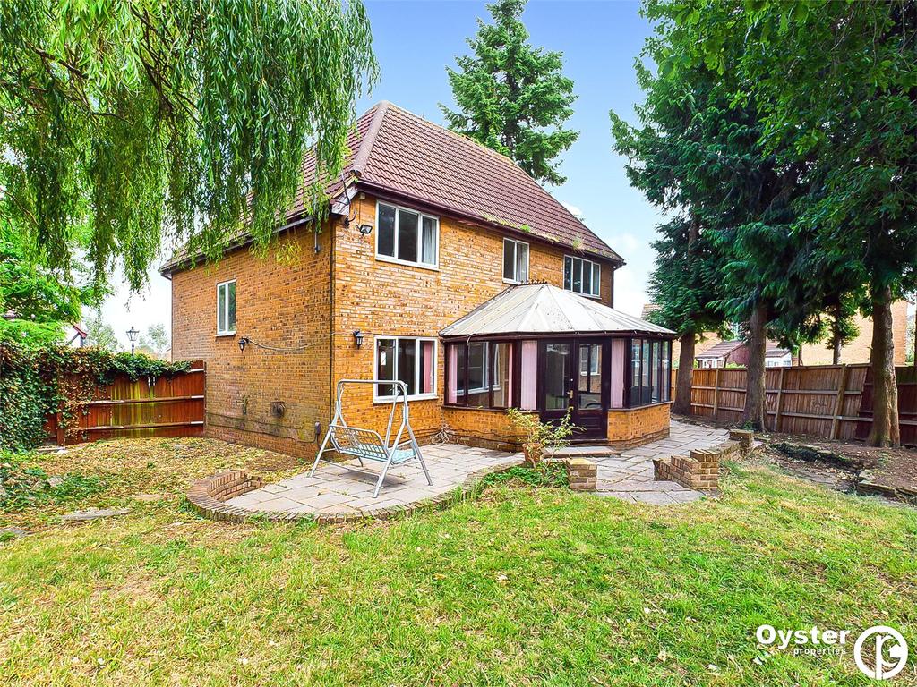 Grange Avenue, Luton, Bedfordshire, LU4 5 bed detached house - £650,000