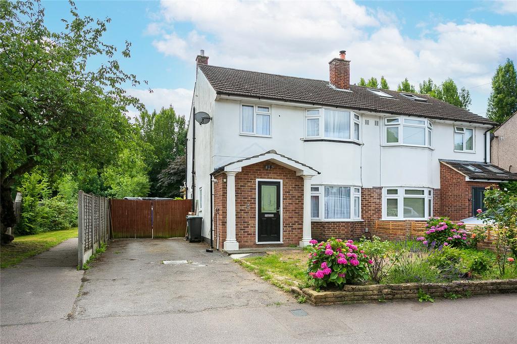 Coates Way, Watford, Hertfordshire, WD25 3 bed semi-detached house - £ ...