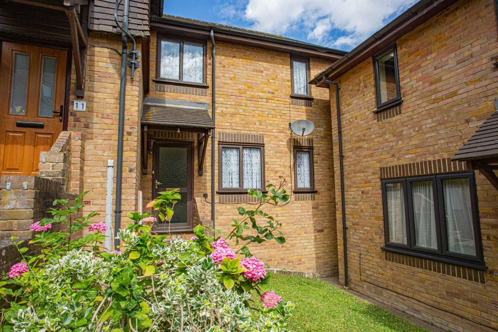 Hawkwood Close, Rochester 3 bed terraced house - £325,000
