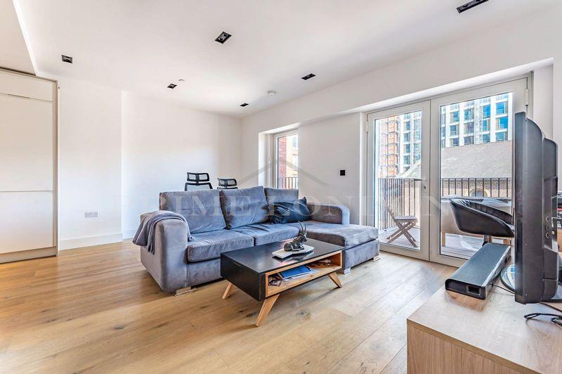 Keybridge House, Vauxhall, London 1 bed apartment - £2,600 pcm (£600 pw)