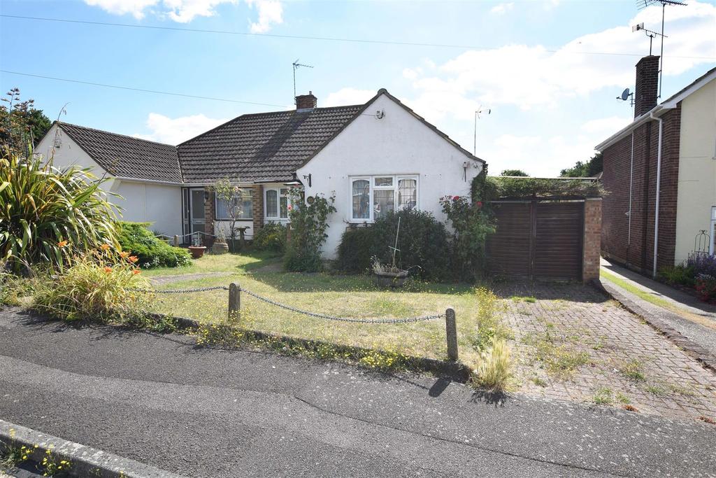 Farmdale Avenue, Rochester 3 bed semi-detached bungalow - £350,000