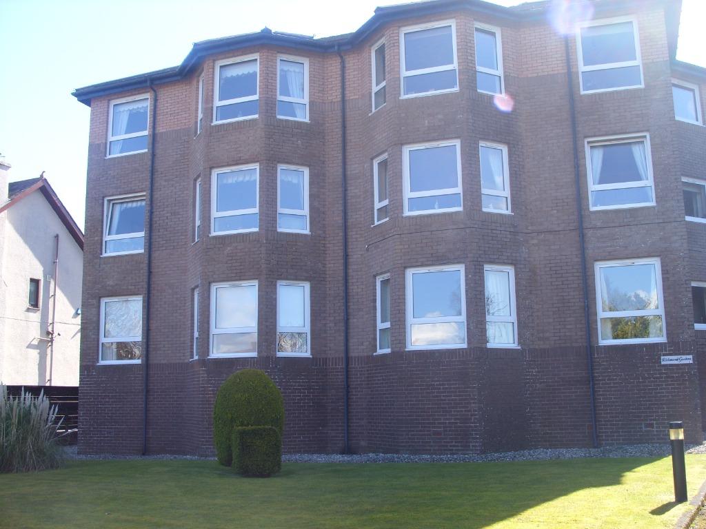 Octavia Terrace, Greenock, Greenock... 2 bed flat - £795 pcm (£183 pw)