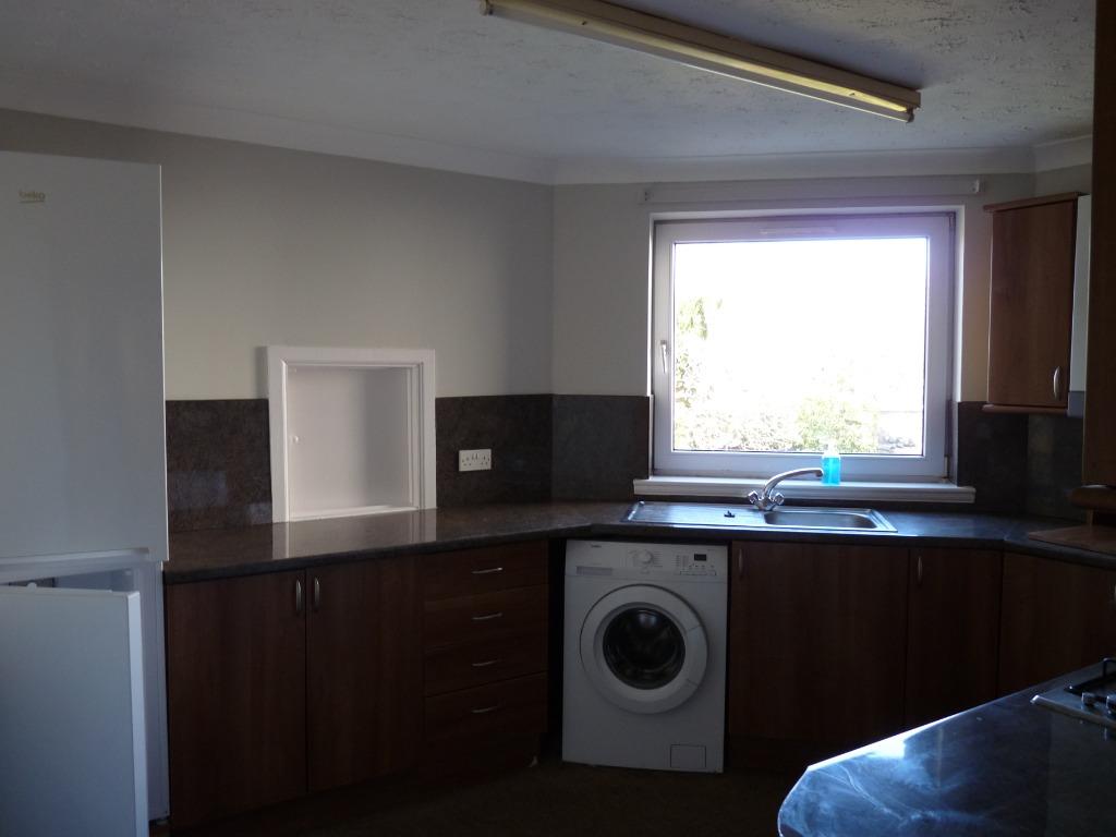 Octavia Terrace, Greenock, Greenock... 2 bed flat - £795 pcm (£183 pw)
