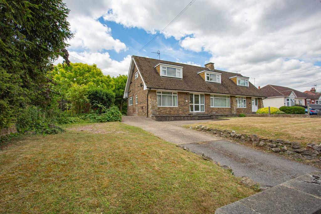 Bush Road, Cuxton 4 bed semi-detached house - £475,000