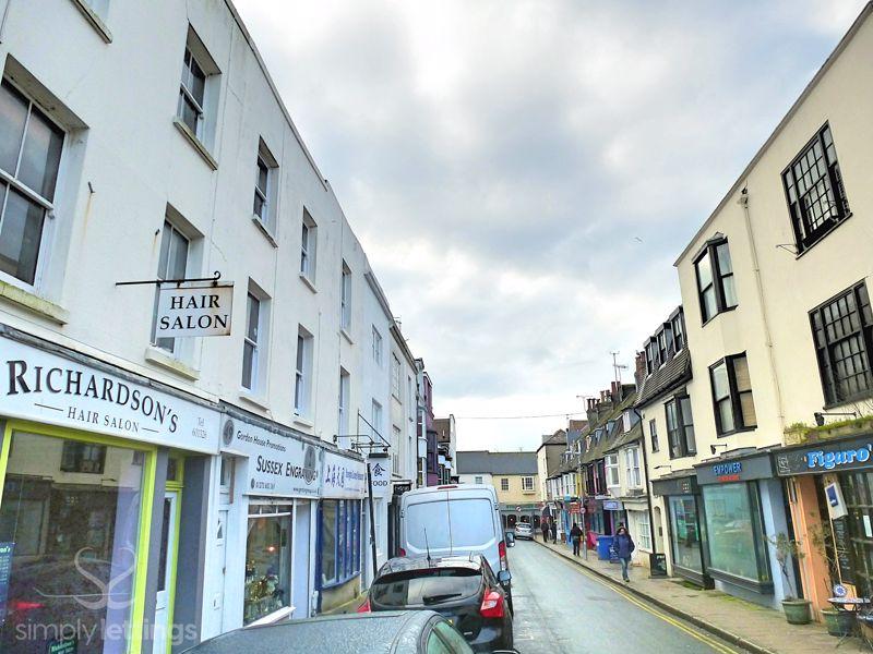 George Street, Brighton 1 bed apartment - £950 pcm (£219 pw)