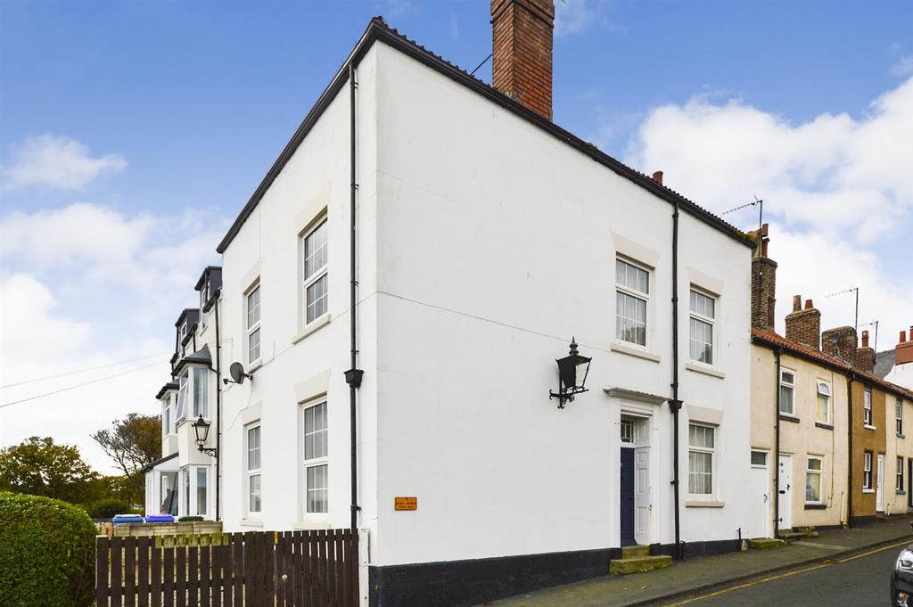 Queen Street, Filey, YO14 9HE 3 bed terraced house for sale - £460,000